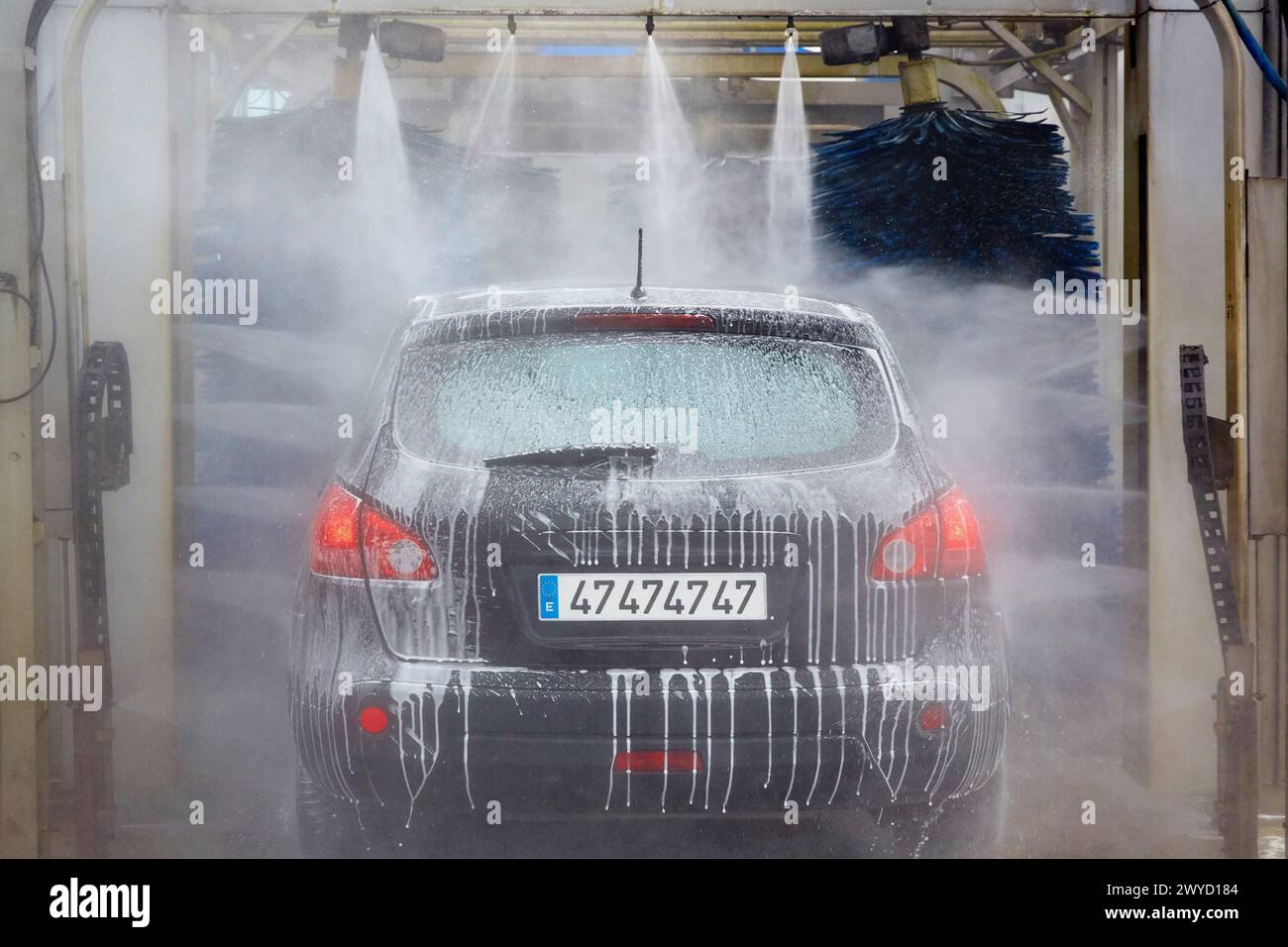 Without car wash hi-res stock photography and images - Alamy