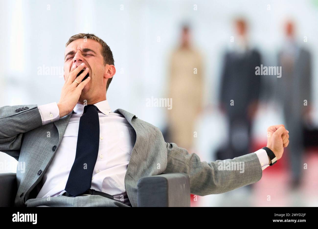 Man men male yawns yawn yawning hi-res stock photography and images - Alamy