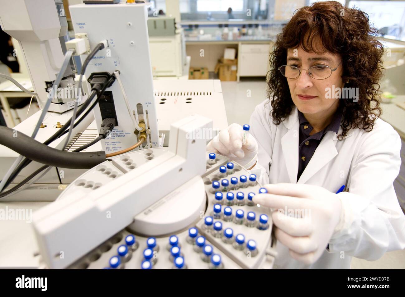 Gas chromatograph mass spectrometer hi-res stock photography and images ...