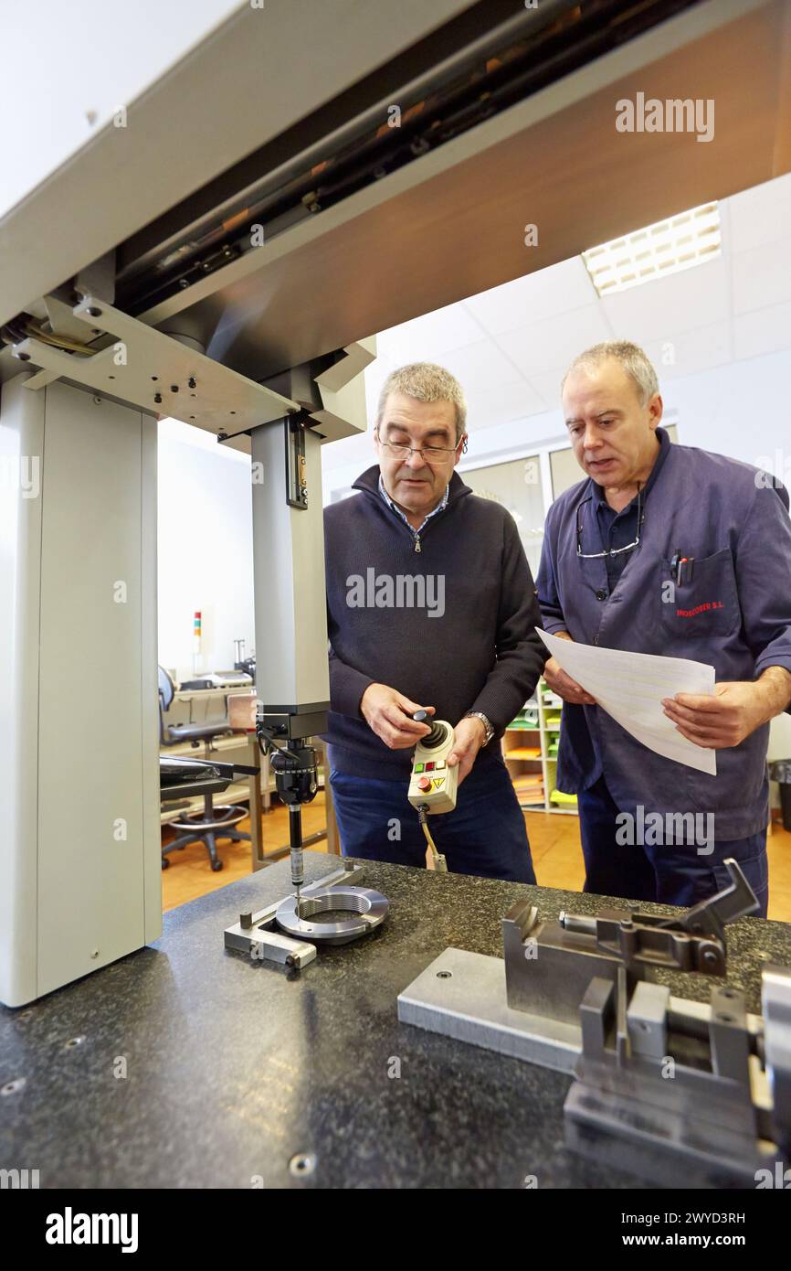 Dimensional control measures. Quality control. Machined Indecober ...