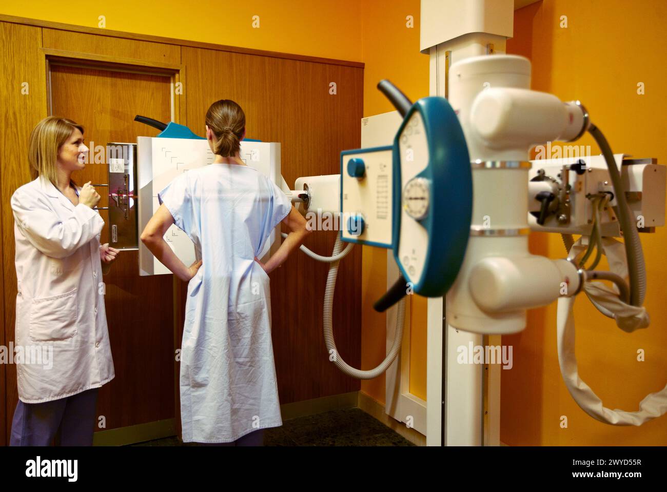 X-ray of rib cage, medical imaging for diagnosis. Hospital Policlinica ...