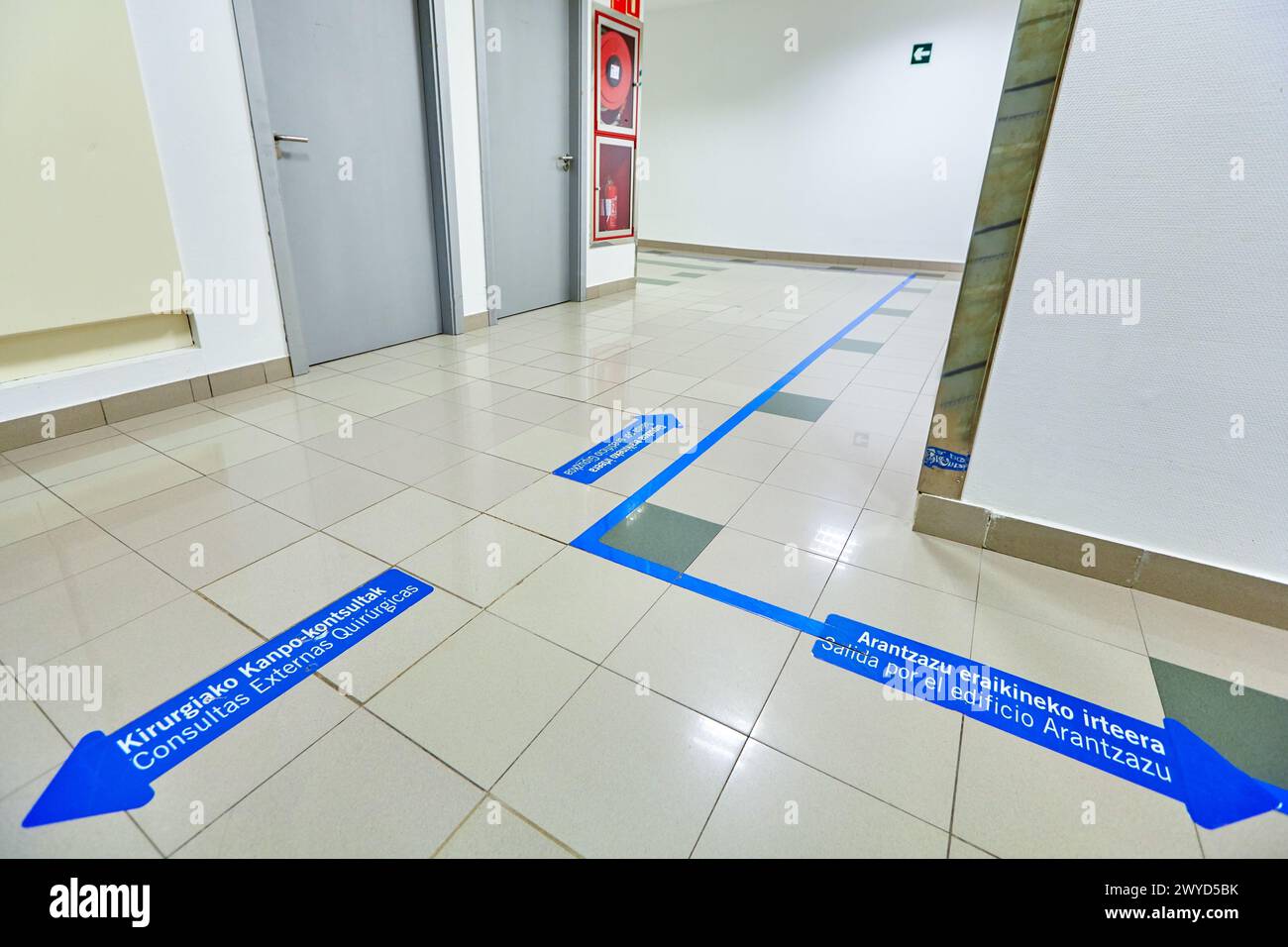 Sign hospital surgery ward hi-res stock photography and images - Alamy