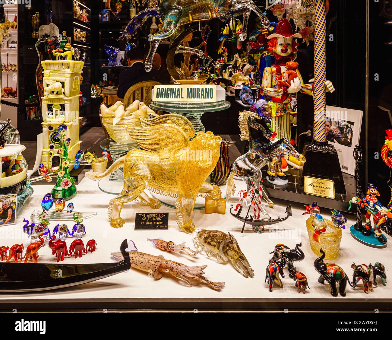 Murano glass shop hi-res stock photography and images - Alamy