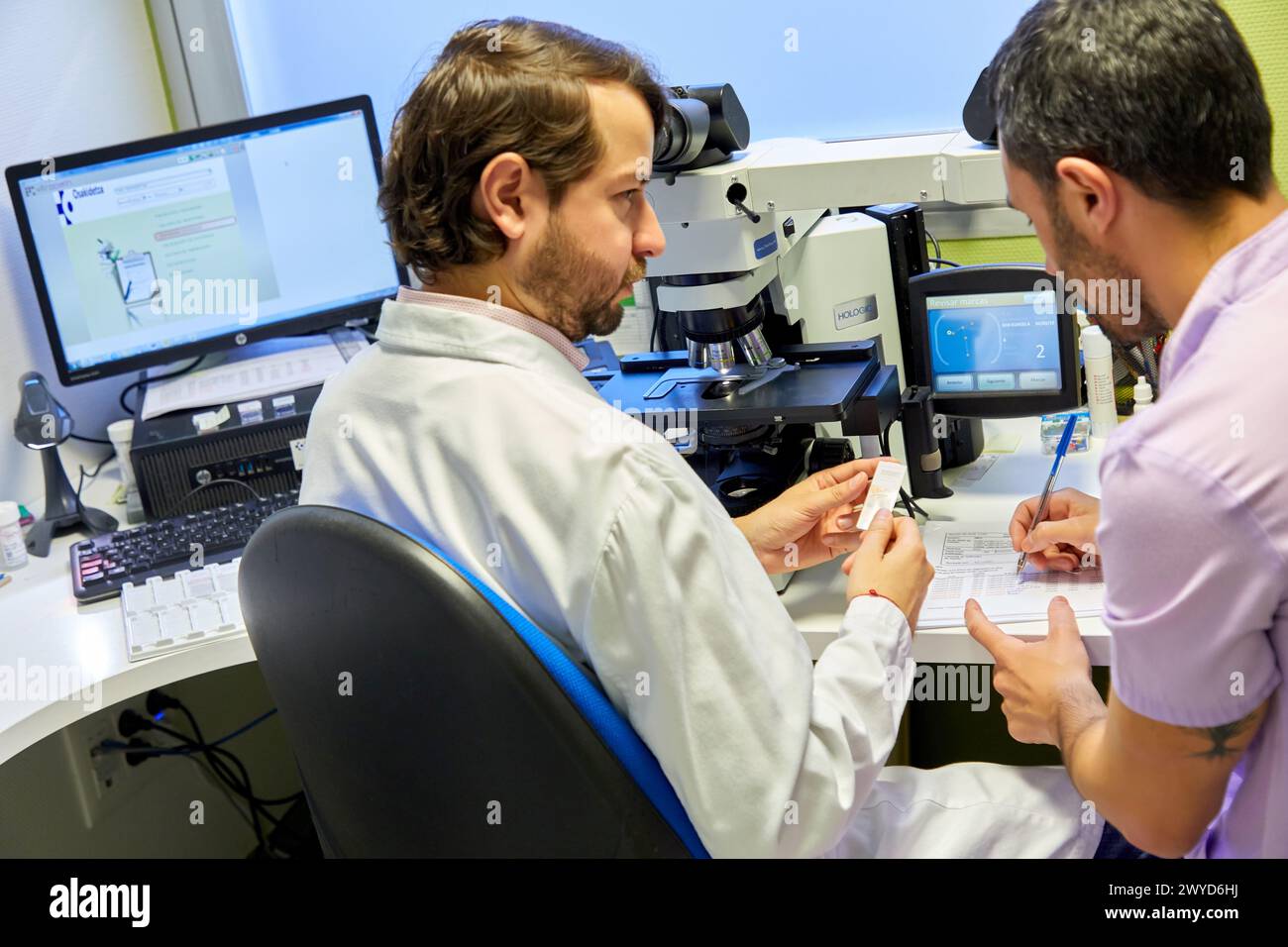 Cervical cytology hi-res stock photography and images - Alamy