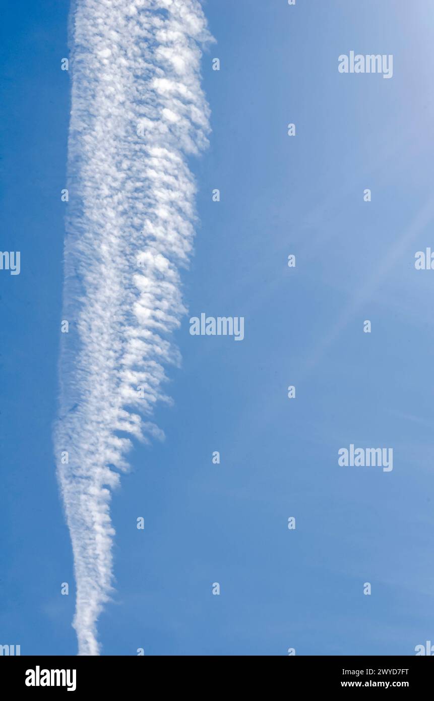 Condensation trail hi-res stock photography and images - Alamy