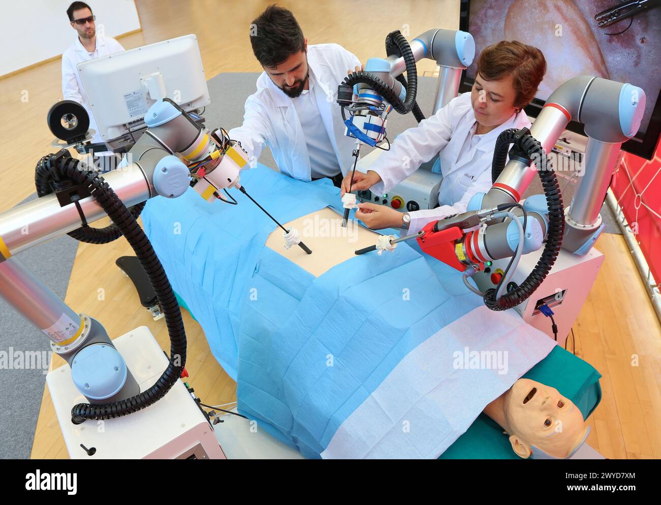 Development of a surgical robot with 3D vision and tactile sensations ...