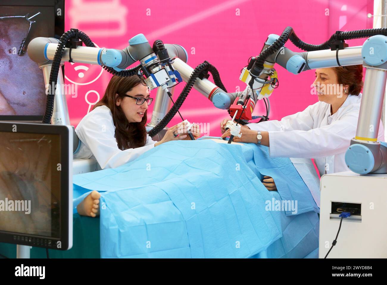 Development of a surgical robot with 3D vision and tactile sensations ...