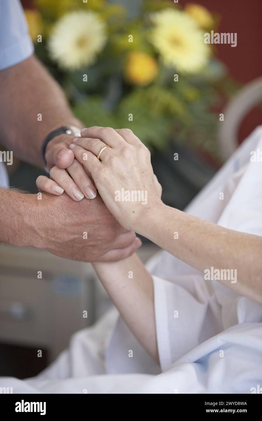 Patient and relative in hospitalization Stock Photo - Alamy