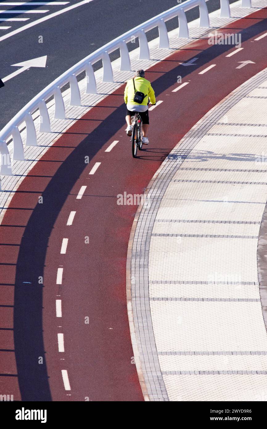 Pedestrian curved bend bends railing hi-res stock photography and ...