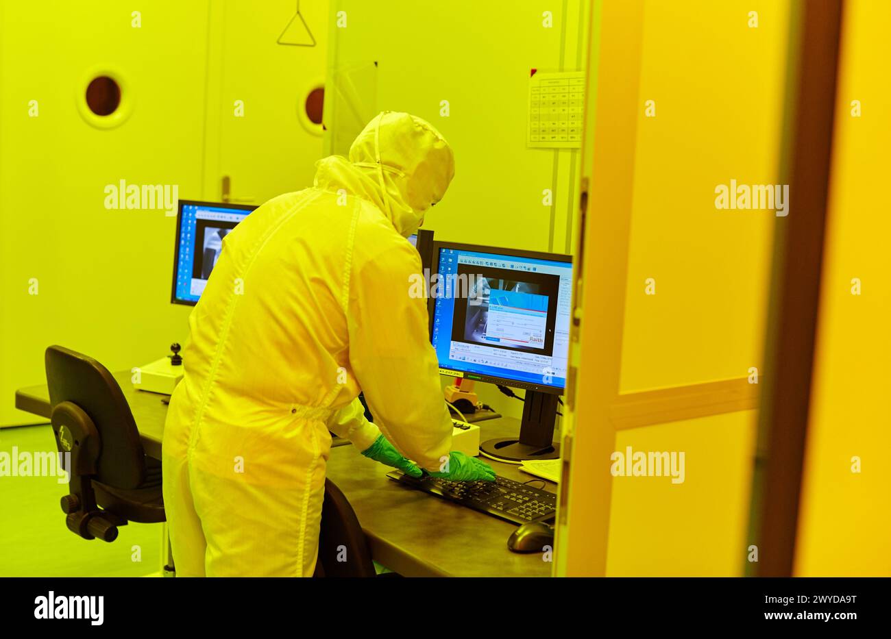 Raith eBeam lithography systems. Cleanroom. Nanotechnology. Laboratory ...