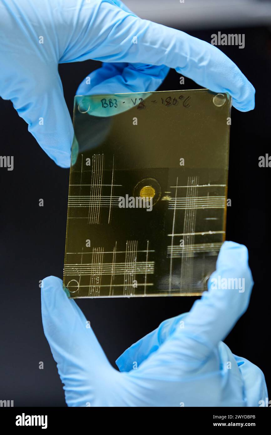 Lab dip hi-res stock photography and images - Alamy