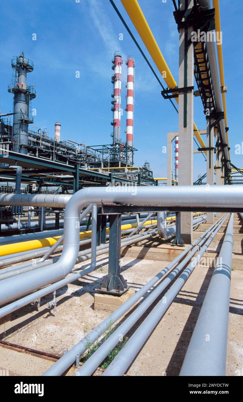 Repsol tarragona refinery hi-res stock photography and images - Alamy