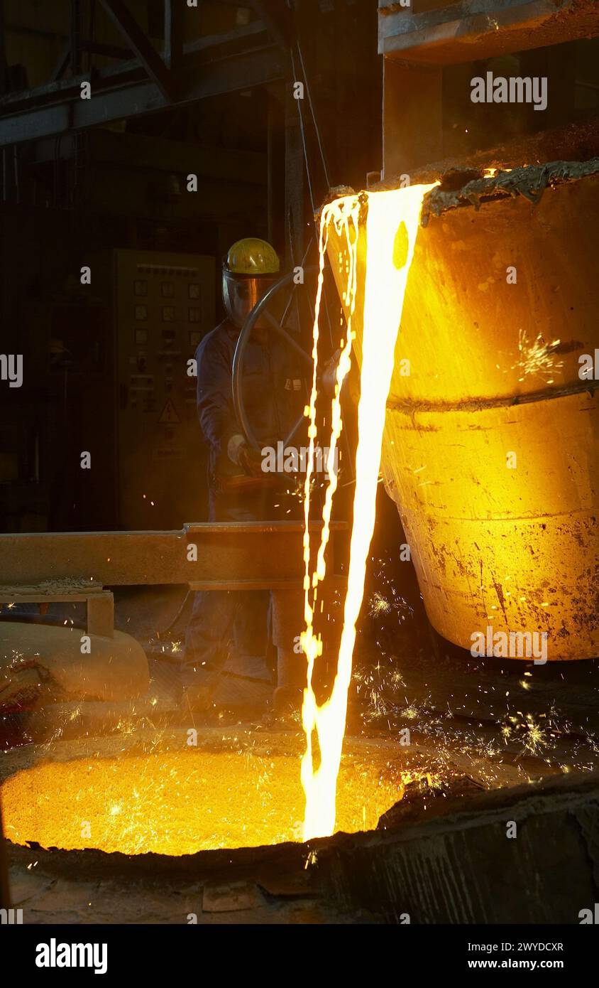 Planta de fundición hi-res stock photography and images - Alamy