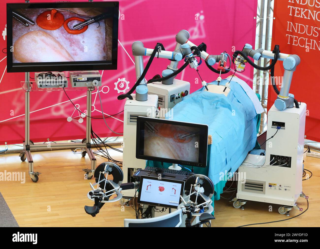 Development of a surgical robot with 3D vision and tactile sensations ...