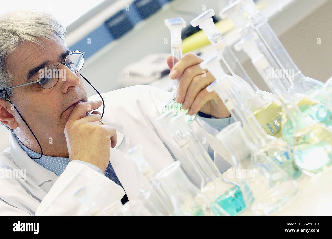 Chemical characterization laboratory Stock Photo - Alamy