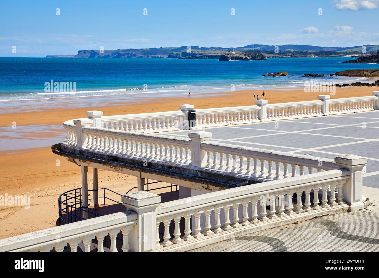 Playa el sardinero hi-res stock photography and images - Alamy