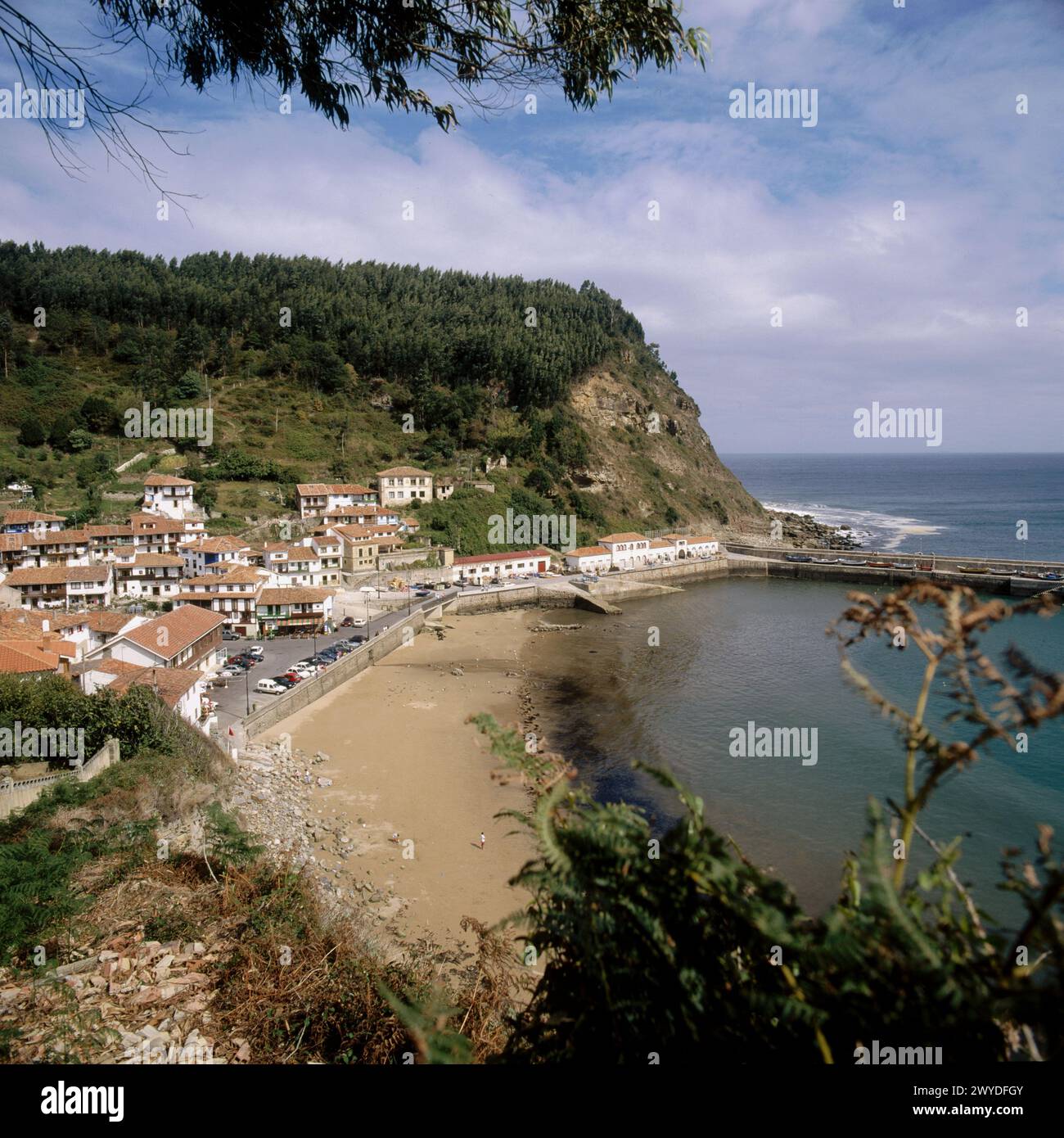 Tazones spain hi-res stock photography and images - Alamy