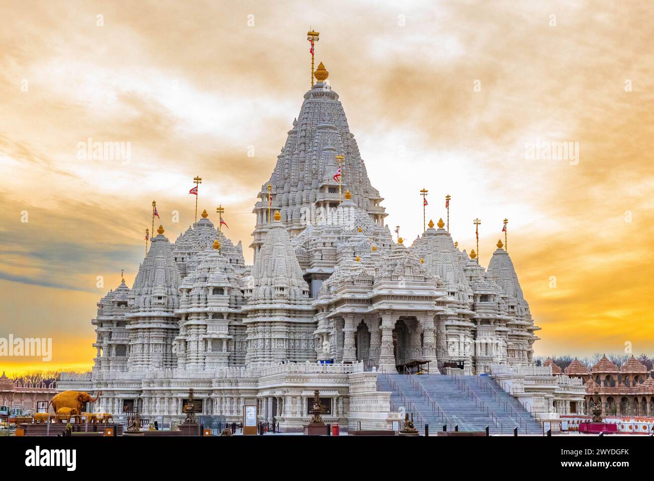 Scenic view of Akshardham Mahamandir temple at BAPS Swaminarayan ...