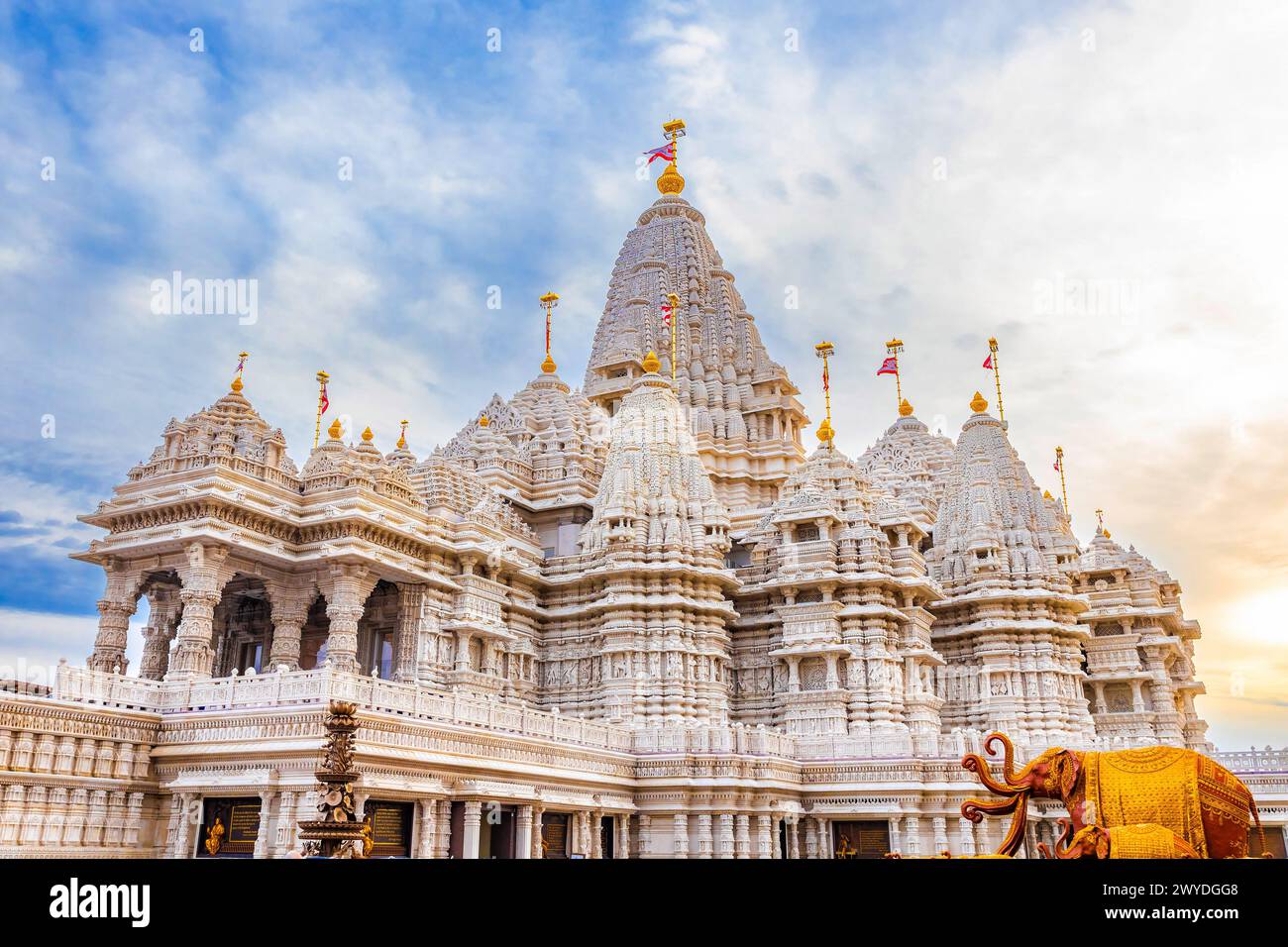 Scenic view of Akshardham Mahamandir temple at BAPS Swaminarayan ...