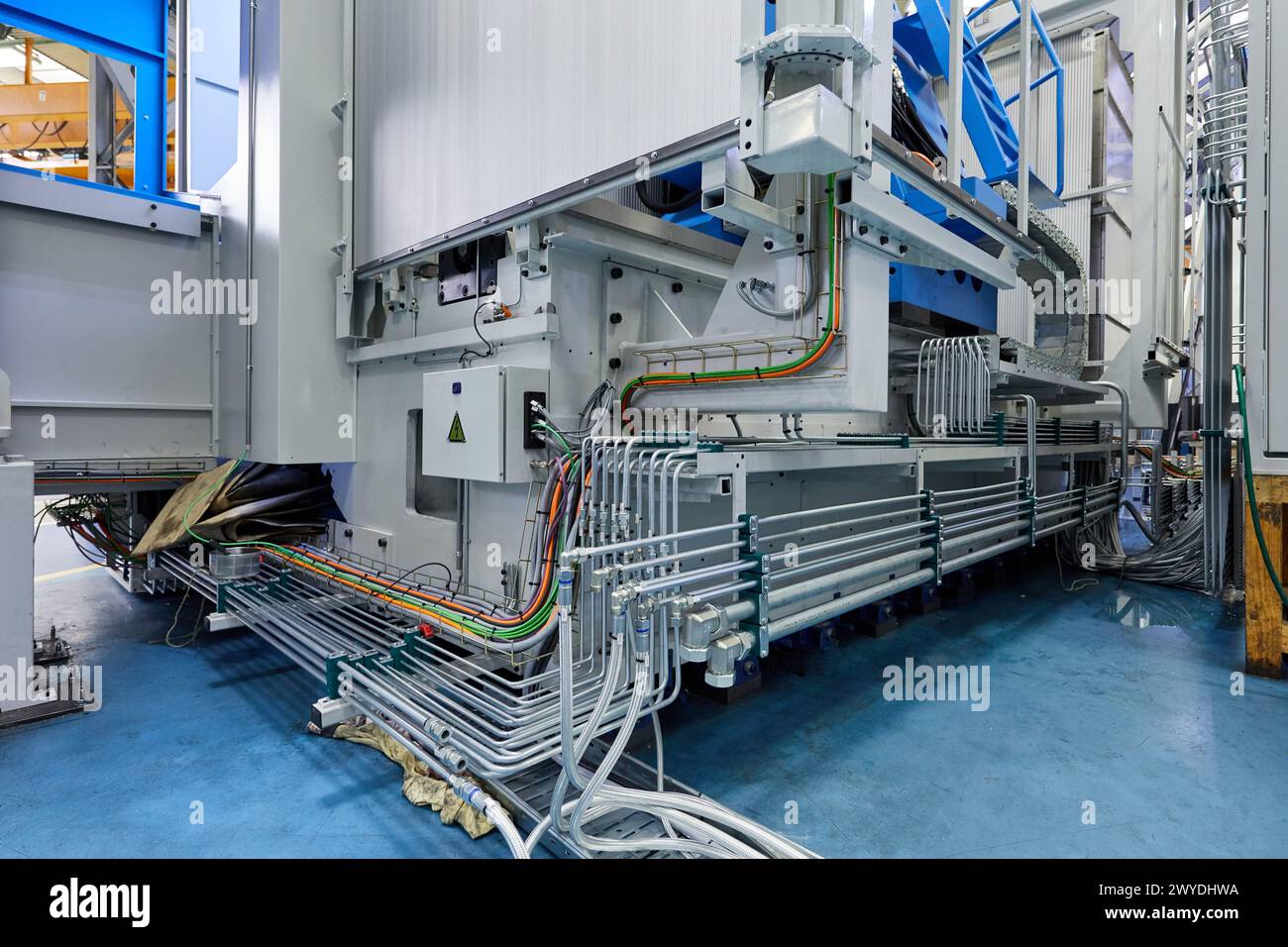 Hydraulic and electrical installation, Machining Centre, CNC, Turning ...