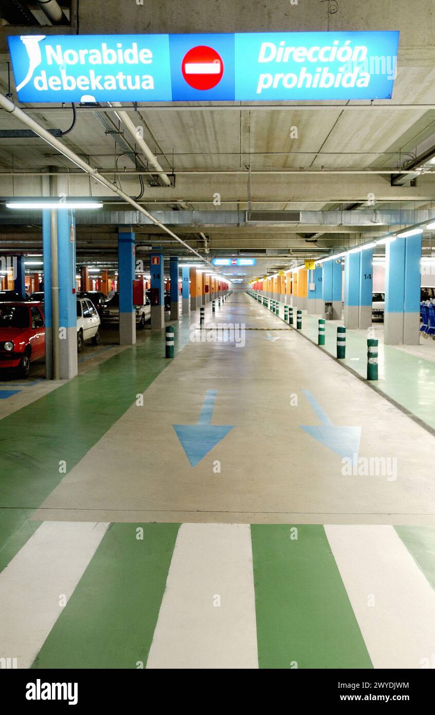 Bilingual ´no entry´ sign, parking at shopping center. Euskadi. Spain ...
