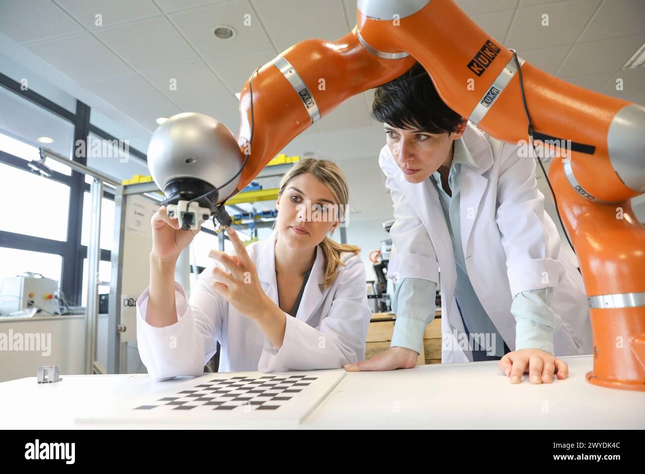 Safety laboratorio hi-res stock photography and images - Alamy