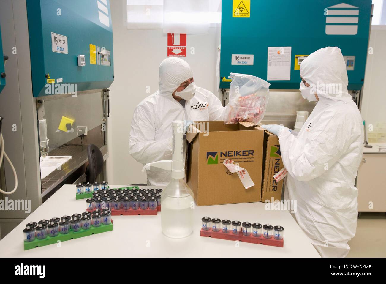 Reception of mad cow disease samples, Laboratory of Bio-Safety Level P3 ...