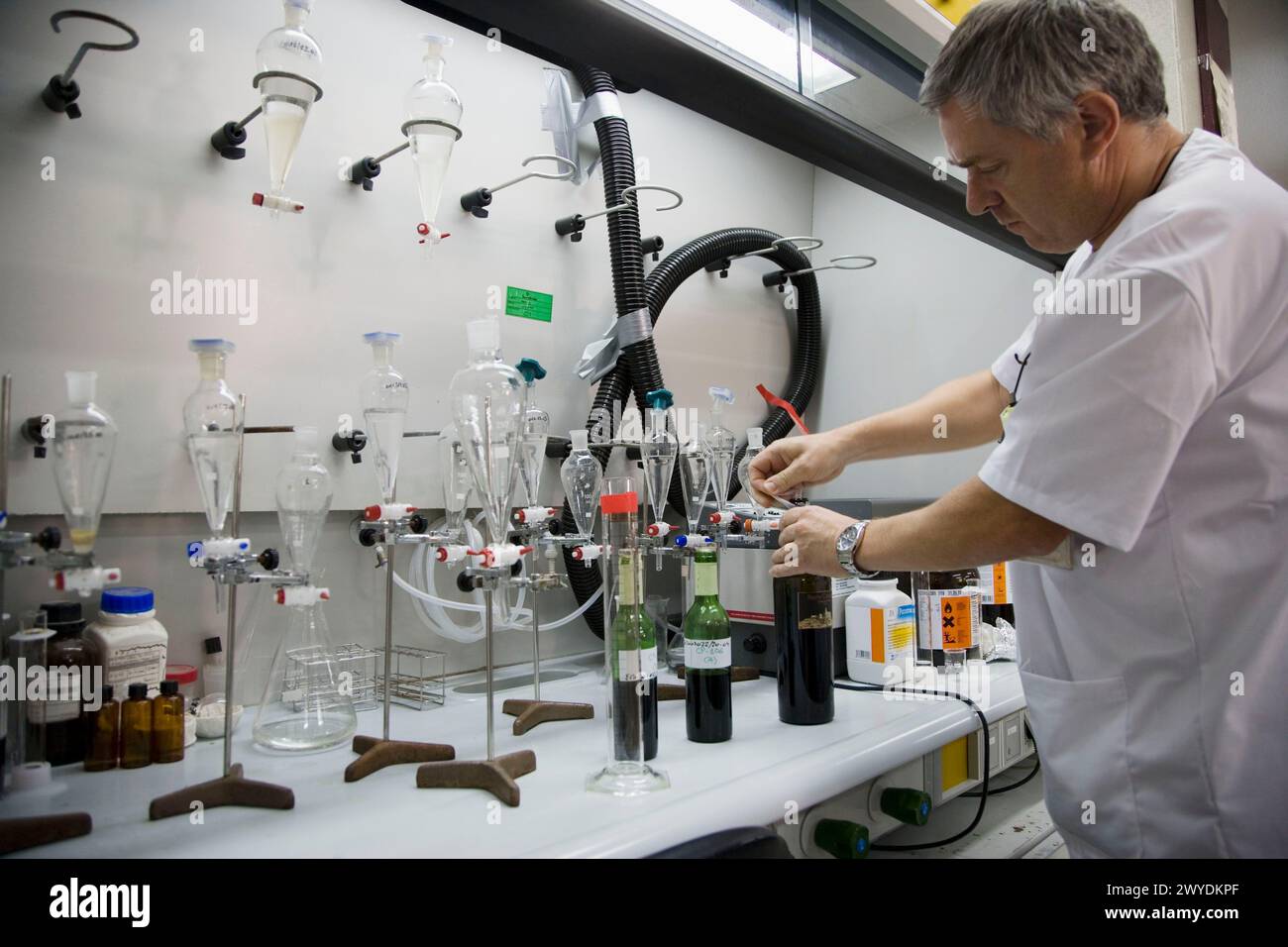 Physics chemistry laboratory tests hi-res stock photography and images ...