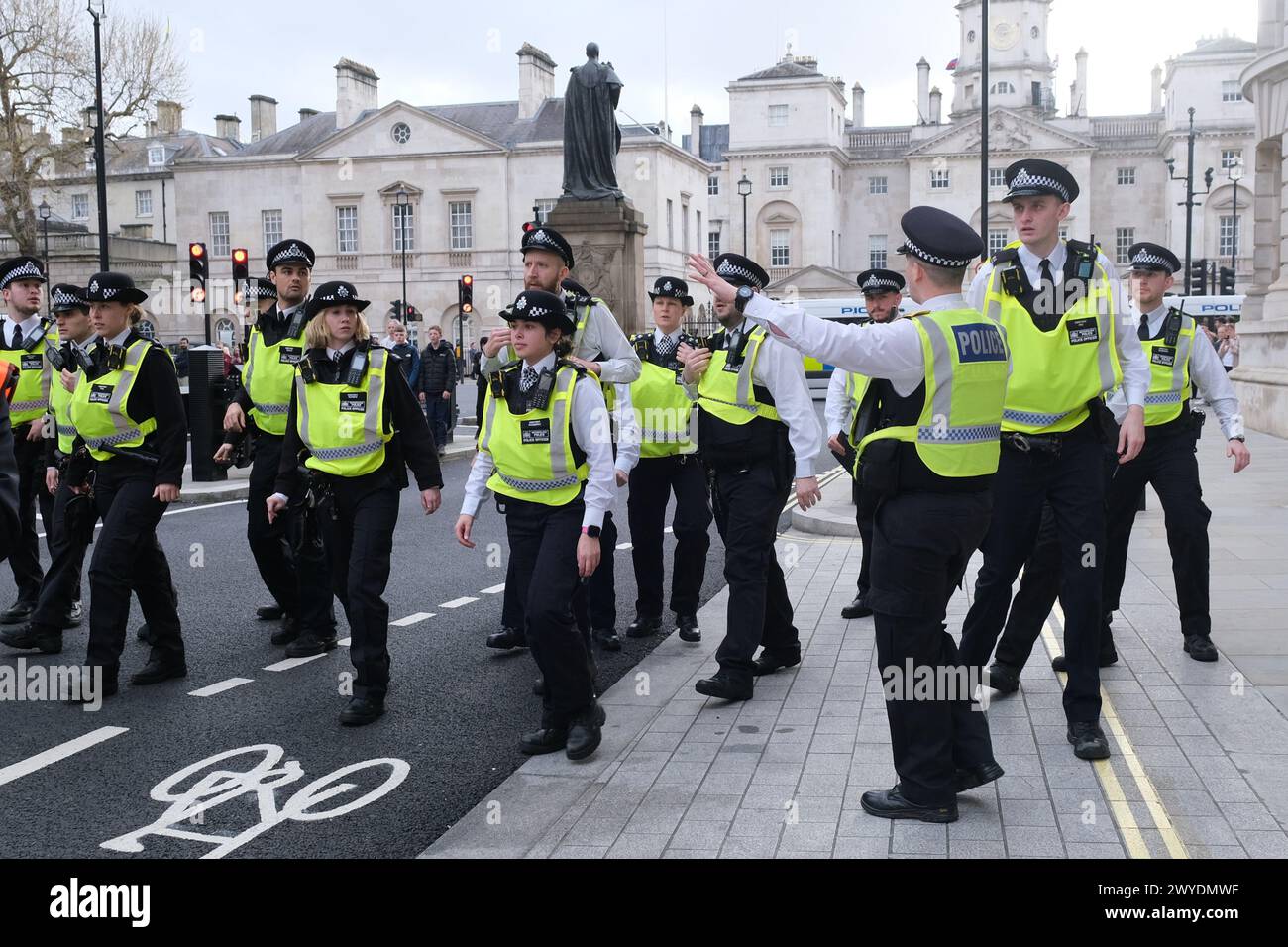 London, UK, 5th April, 2024. Several arrests were made towards the end ...