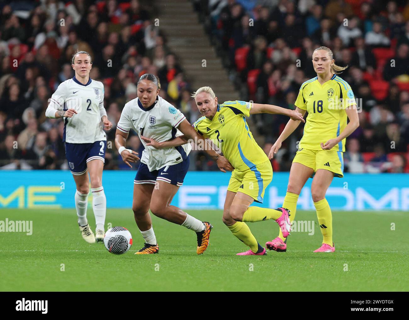 London, UK. 05th Apr, 2024. Lauren James(Chelsea) of England holds of ...