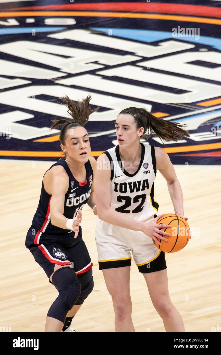 Caitlin clark uconn hi-res stock photography and images - Alamy