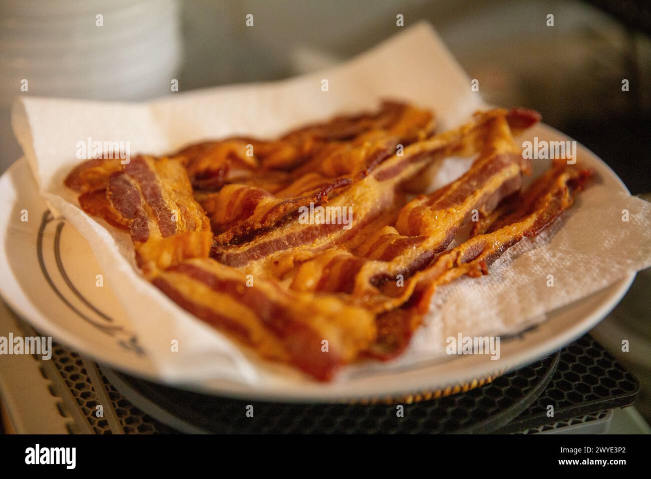 Extra crispy bacon hi-res stock photography and images - Alamy