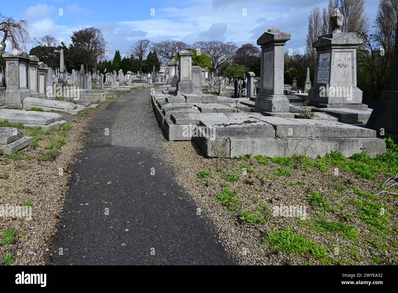 Mount Jerome Cemetery & Crematorium Stock Photo - Alamy