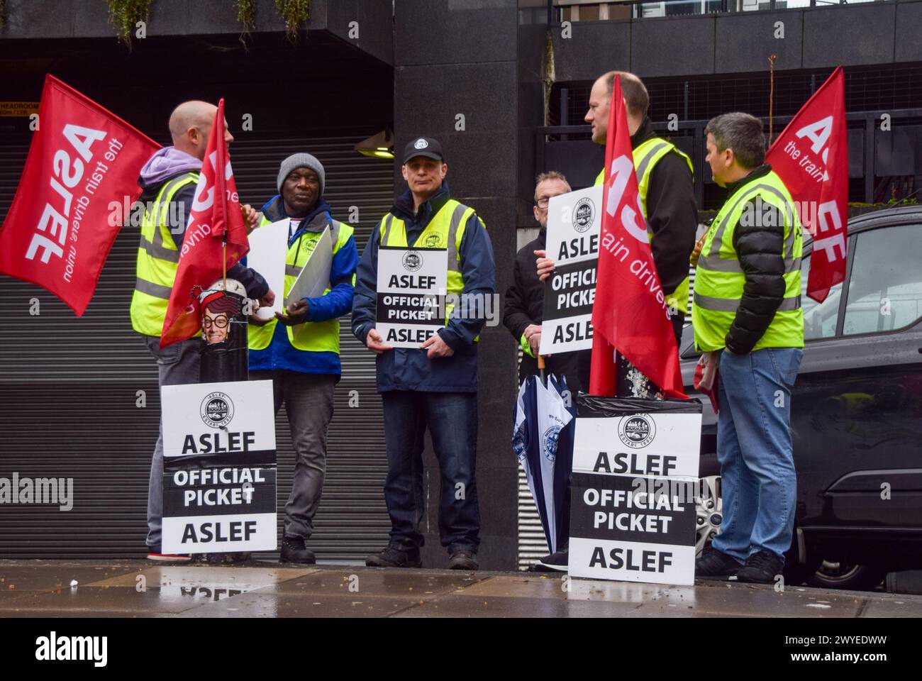 London, UK. 5th April 2024. ASLEF train drivers' union picket outside ...
