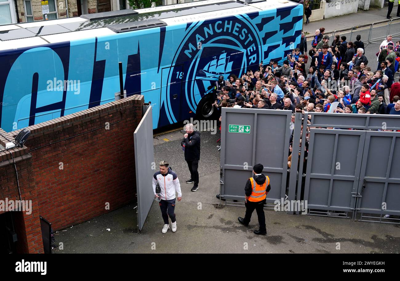 Grealish bus hi-res stock photography and images - Alamy