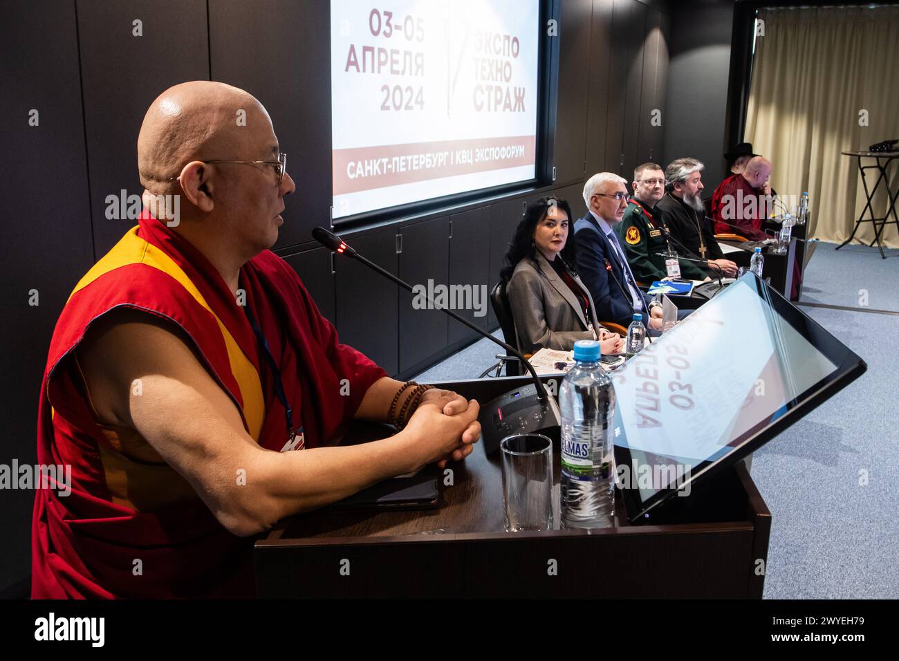 Traditional sangha of russia hi-res stock photography and images - Alamy