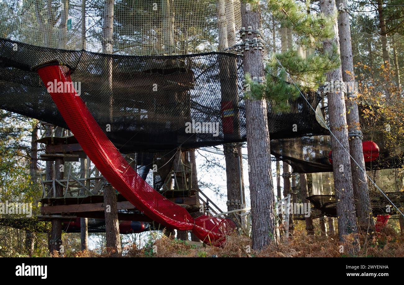 Assault course hi-res stock photography and images - Alamy