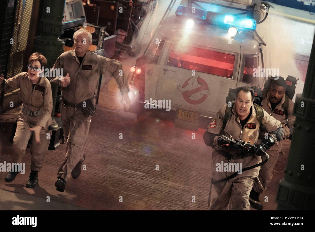 DAN AYKROYD, BILL MURRAY, ERNIE HUDSON and ANNIE POTTS in GHOSTBUSTERS ...