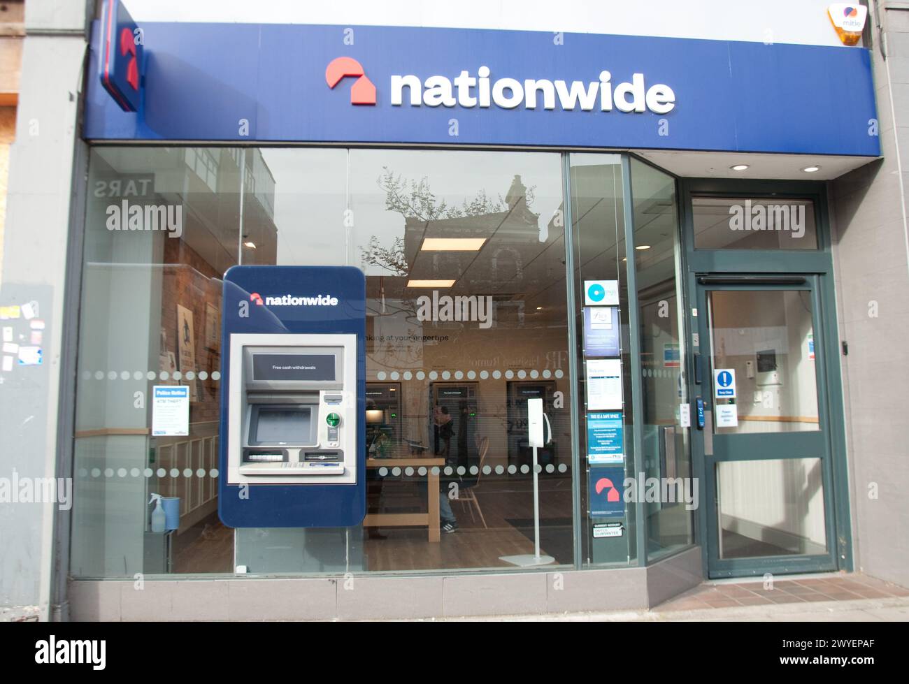 Nationwide high street bank london hi-res stock photography and images ...