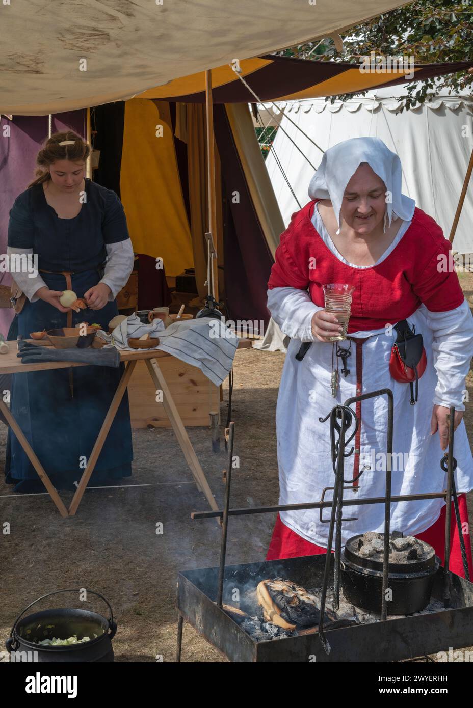 Enactors from the Bowlore troupe in medieval period costume at their ...