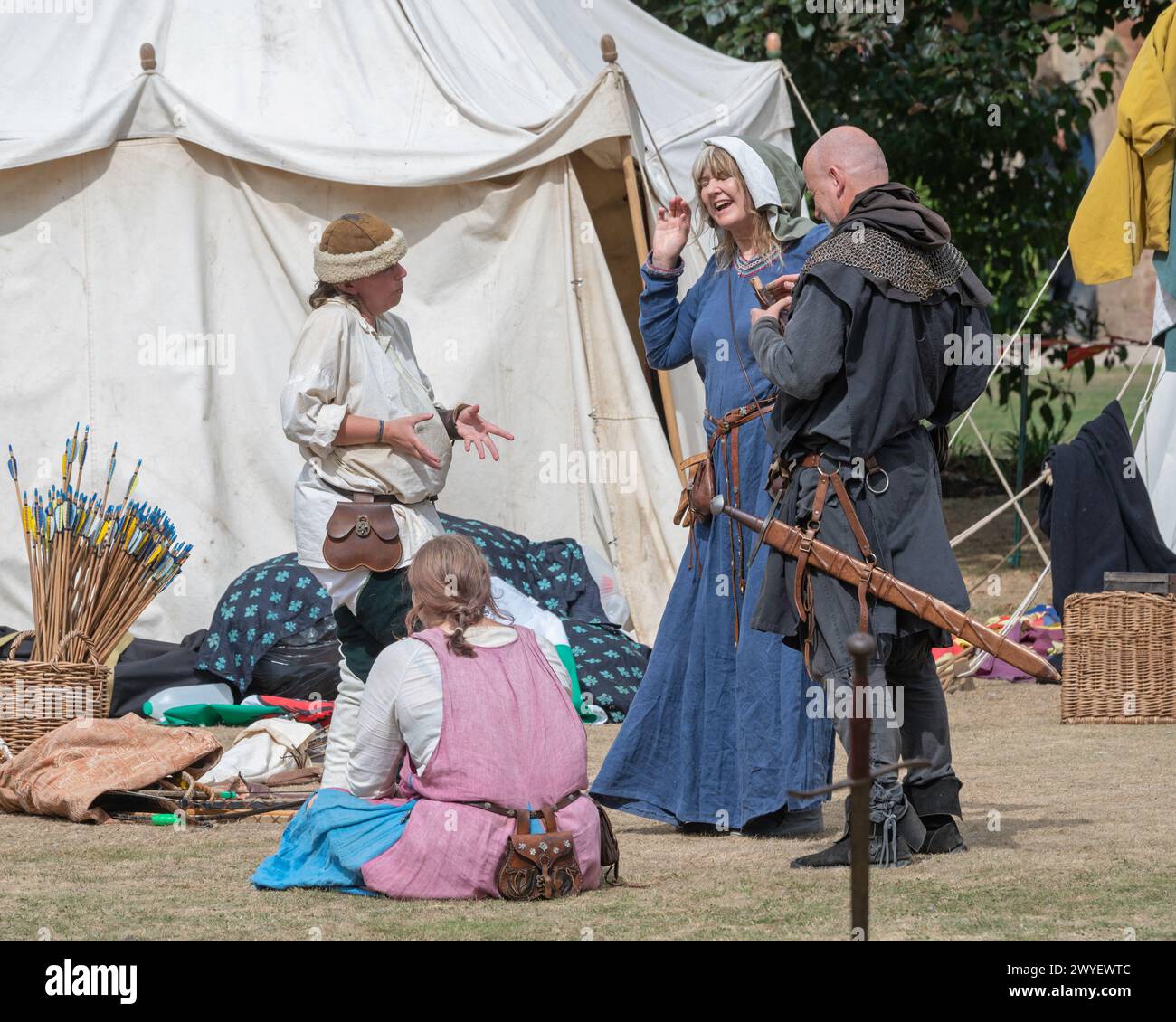 Enactors from the Bowlore troupe in medieval period costume at their ...
