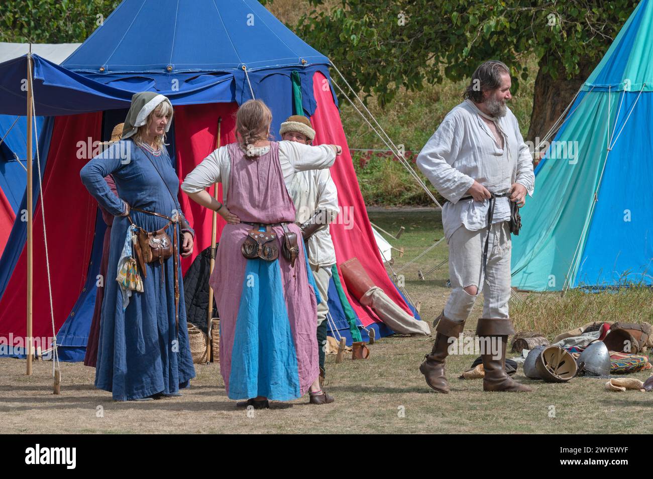 Enactors from the Bowlore troupe in medieval period costume at their ...