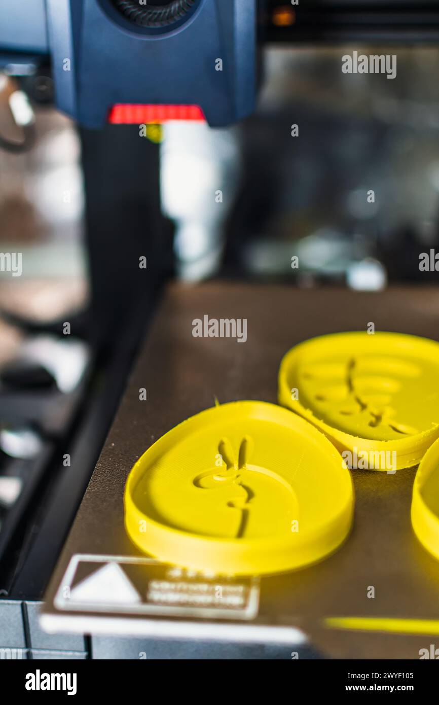 Objects made by 3d printer hi-res stock photography and images - Alamy