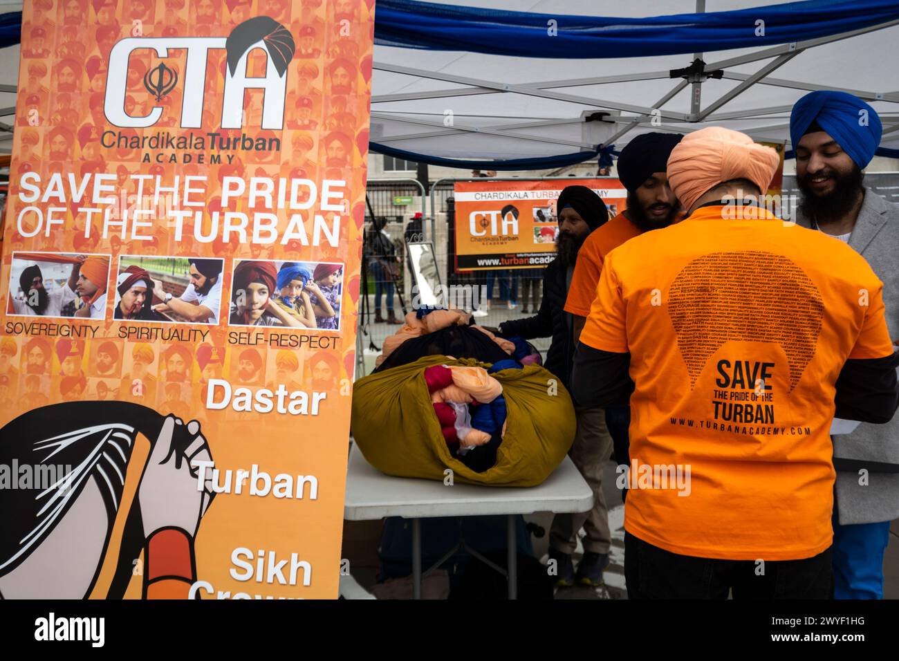 Founding of the khalsa 1699 hi-res stock photography and images - Alamy