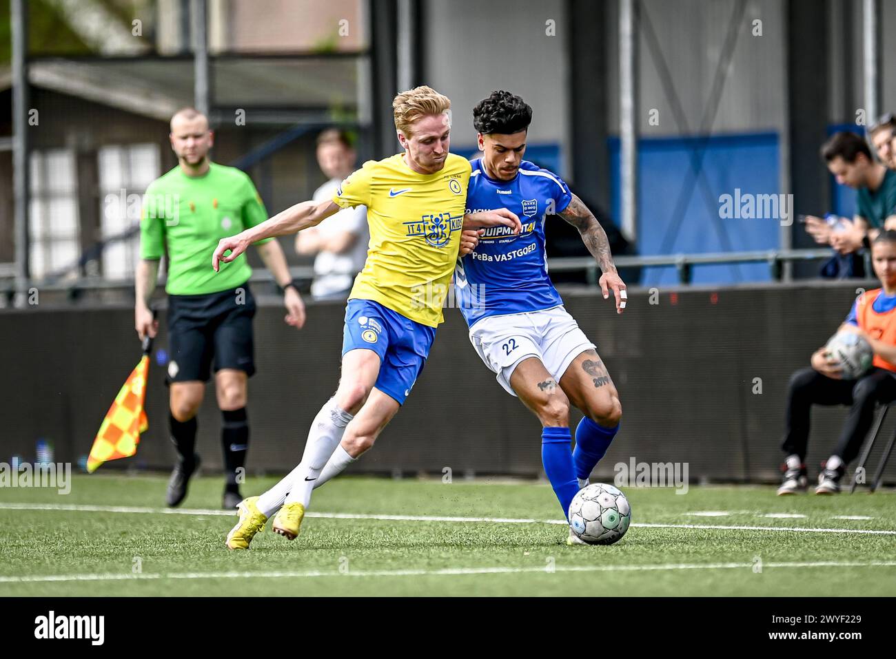 Football lisse hi-res stock photography and images - Alamy