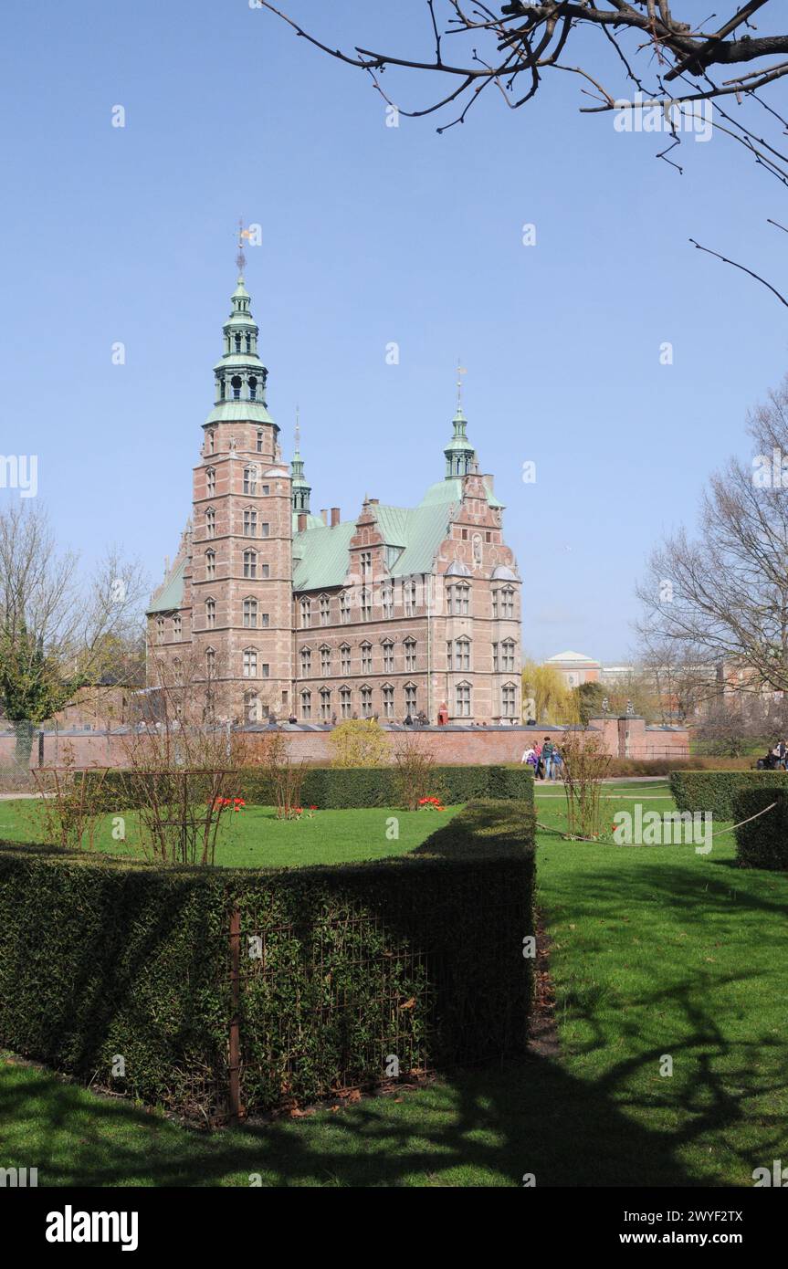 Copenhagen/ Denmark/06 April 2024/Visitors enjoy danish springs weather ...
