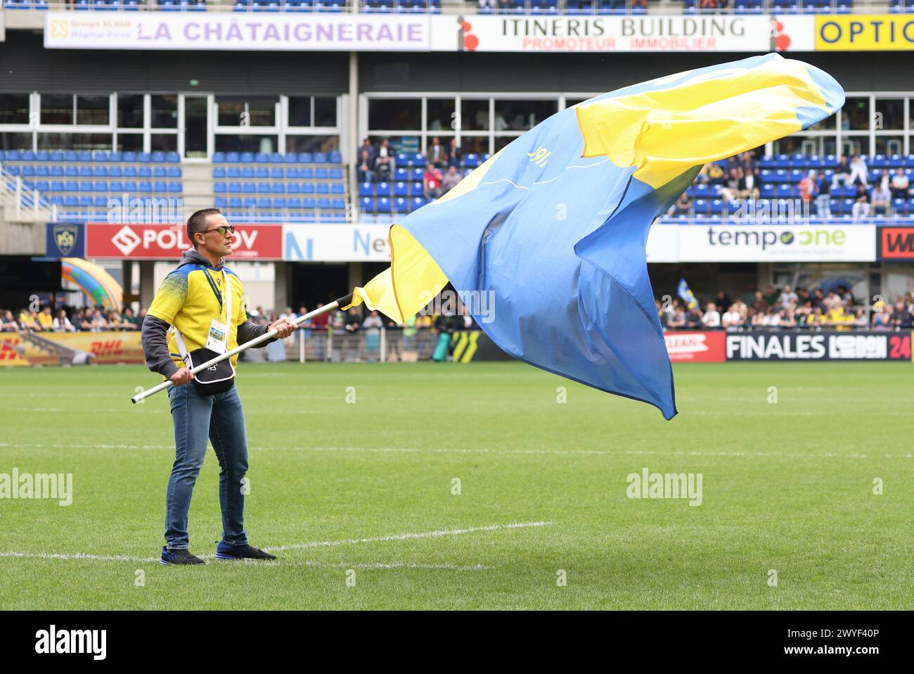 Drapeaux supporters hi-res stock photography and images - Alamy