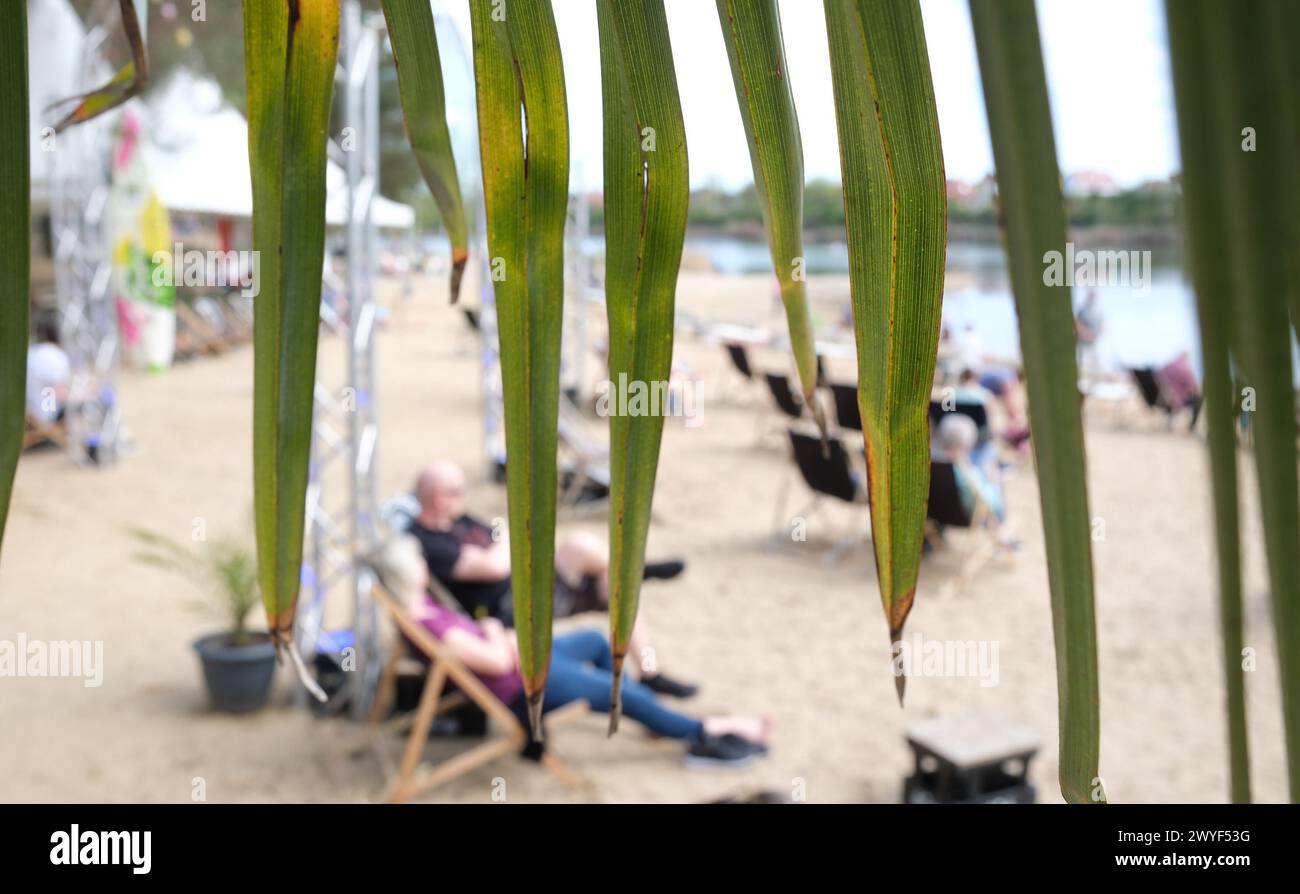 06 April 2024, Saxony-Anhalt, Halle (Saale): View of the beach at ...