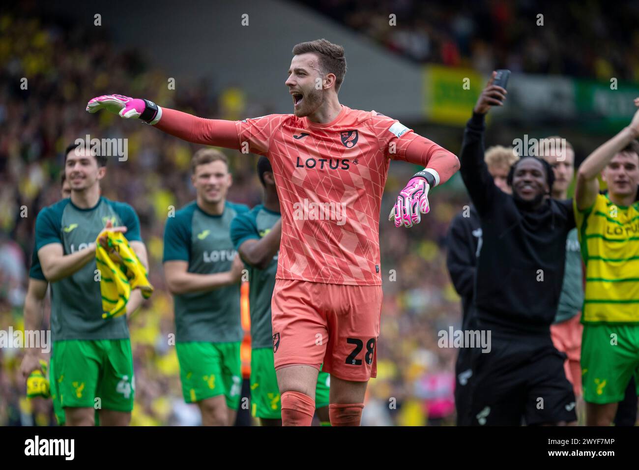 Angus Gunn of Norwich City celebrating after the Sky Bet Championship ...