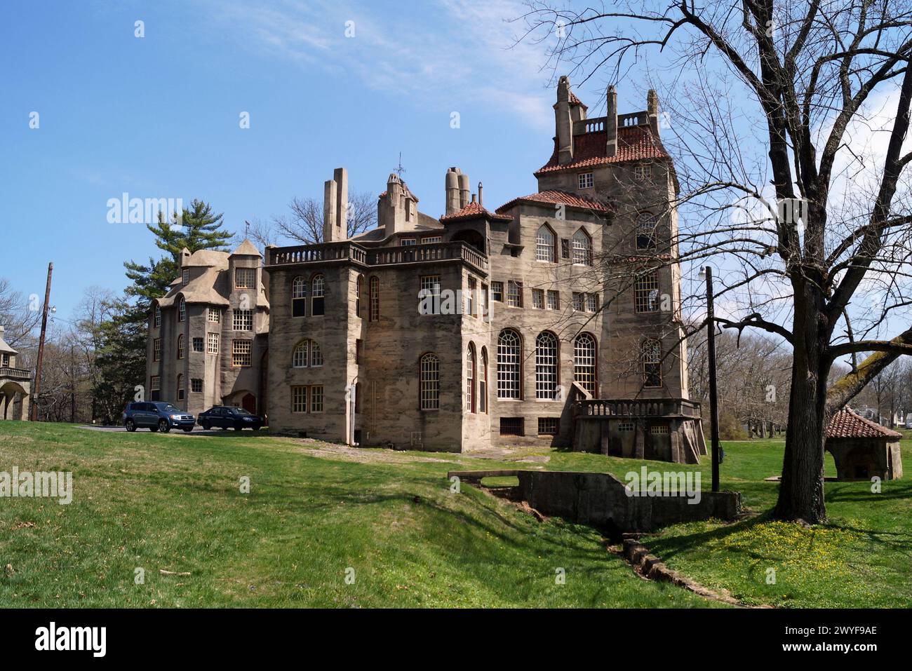 Fonthill Castle, was the home of the archaeologist and tile maker Henry ...